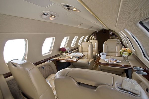 Veelgestelde vragen over privé vliegen - First Class Aviation